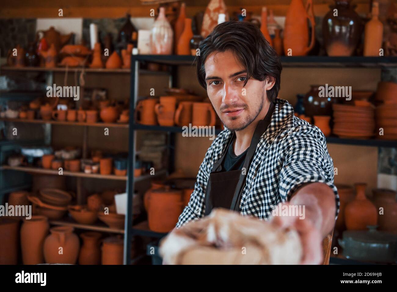 Ceramist hi-res stock photography and images - Alamy