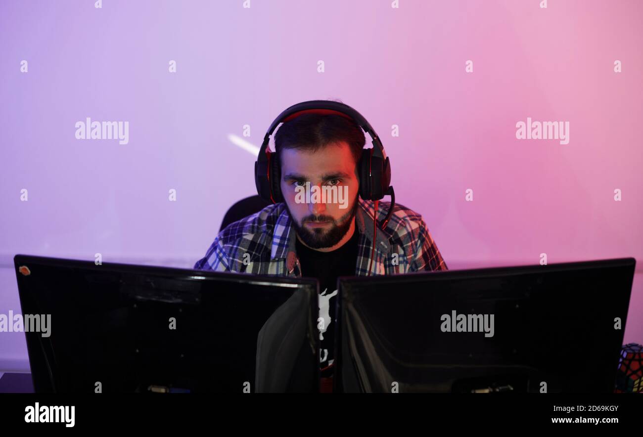 Pro gamer hi-res stock photography and images - Alamy