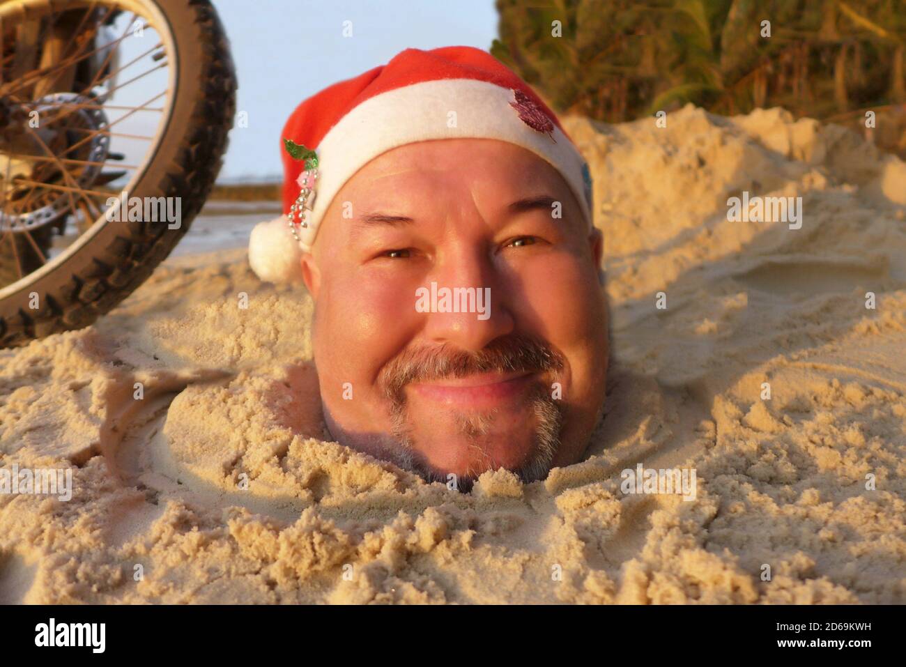 Sand smile hi-res stock photography and images - Alamy