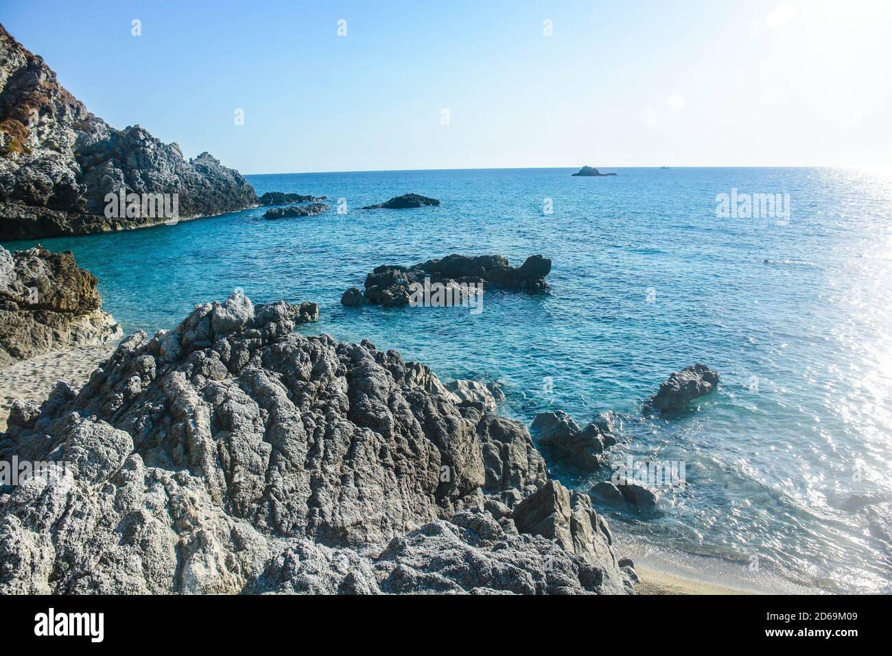 Italian cliff hi-res stock photography and images - Alamy