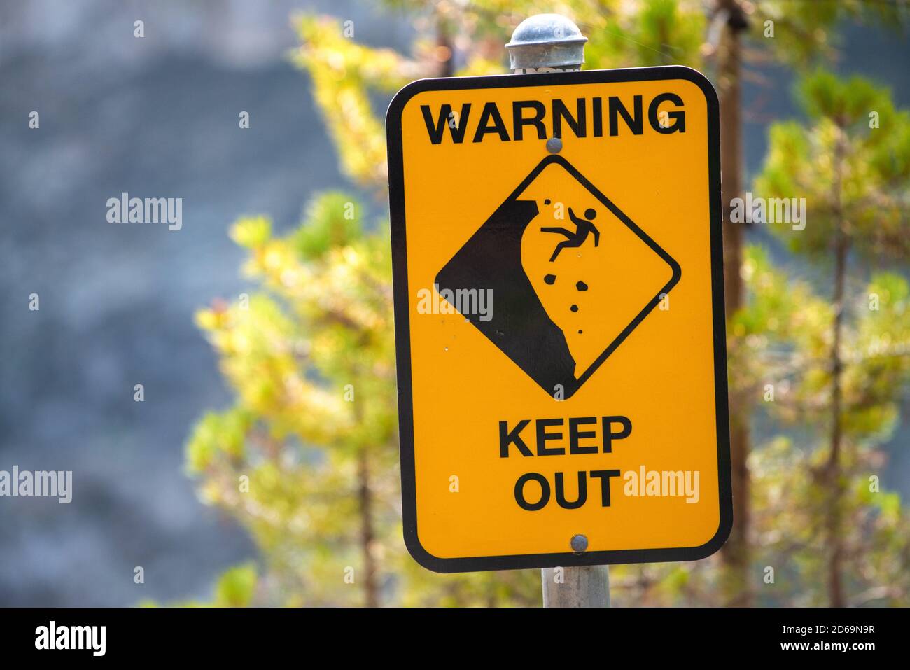 Careful danger dangerous fence hi-res stock photography and images - Alamy