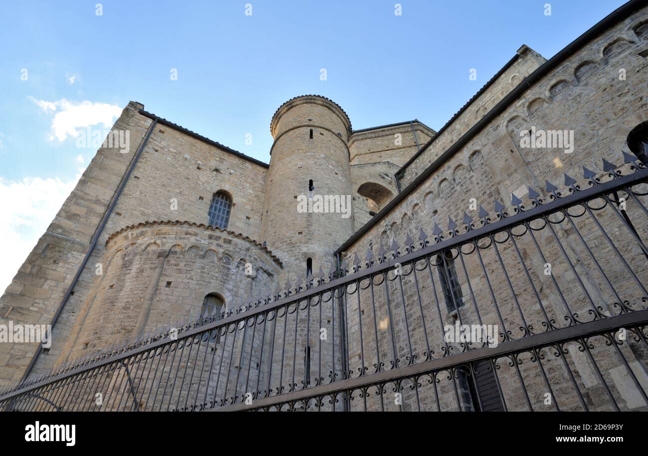 13th century villages hi-res stock photography and images - Alamy
