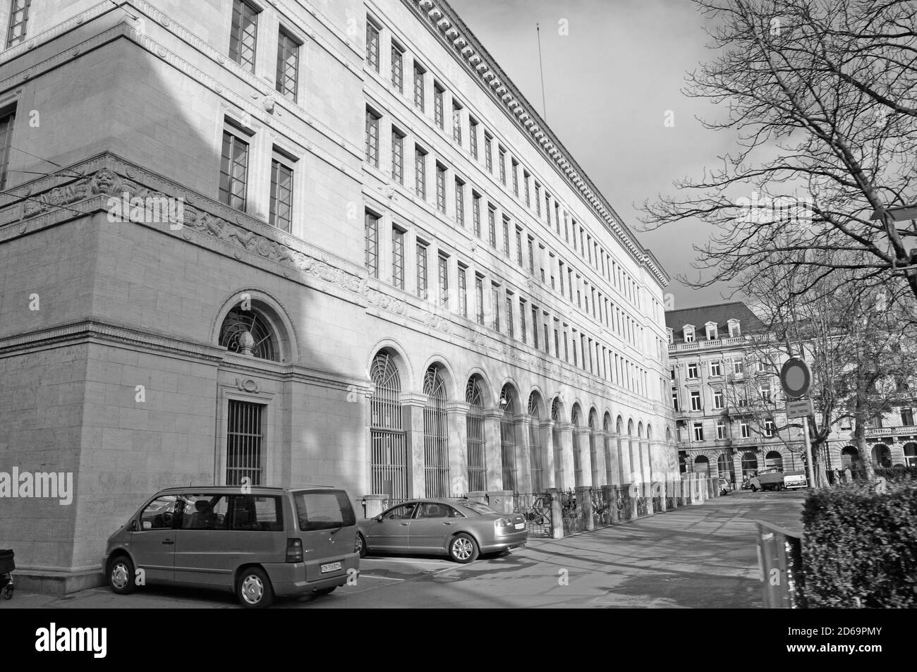 Swiss bank architecture Black and White Stock Photos & Images - Alamy