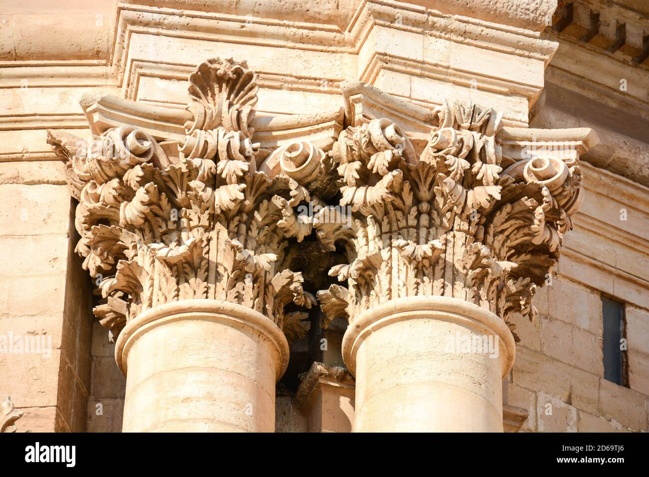 Vaulted classical building hi-res stock photography and images - Alamy