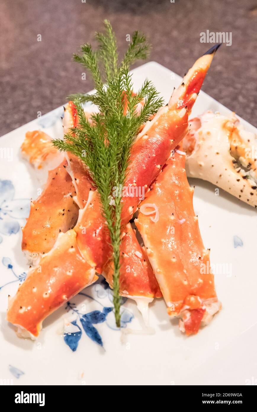 Red king crab taraba seafood hi-res stock photography and images - Alamy