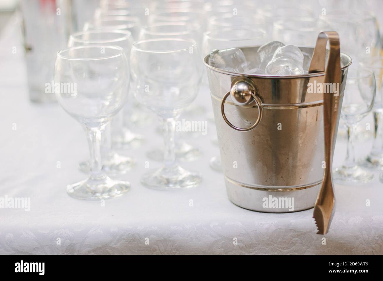 Cold ice in a bucket. Ice Bucket with tranparent cubes of ice Stock ...