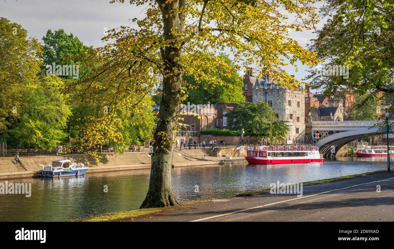 The River Ouse and Lendal Bridge, York, in autumn, England Stock Photo ...