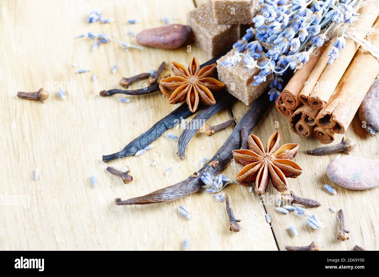 Cocoa vanilla hi-res stock photography and images - Alamy