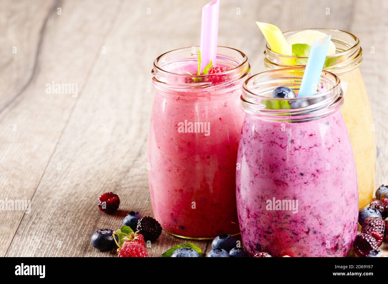 Fruit shakes hi-res stock photography and images - Alamy