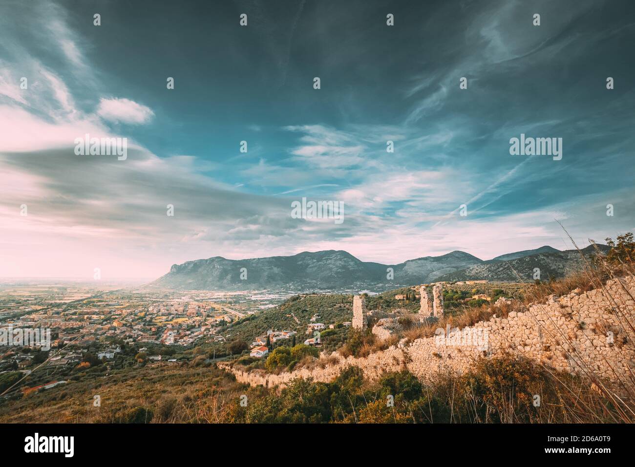 The roman fortress hi-res stock photography and images - Alamy