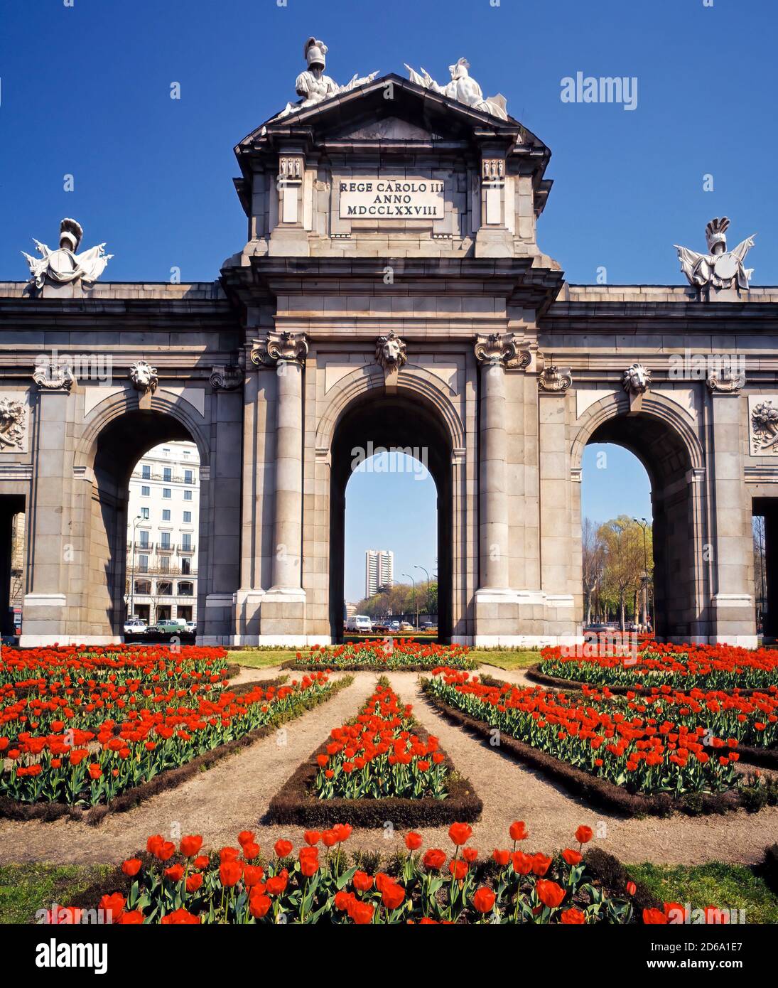 Puerta de alcala alcala gate hi-res stock photography and images - Alamy