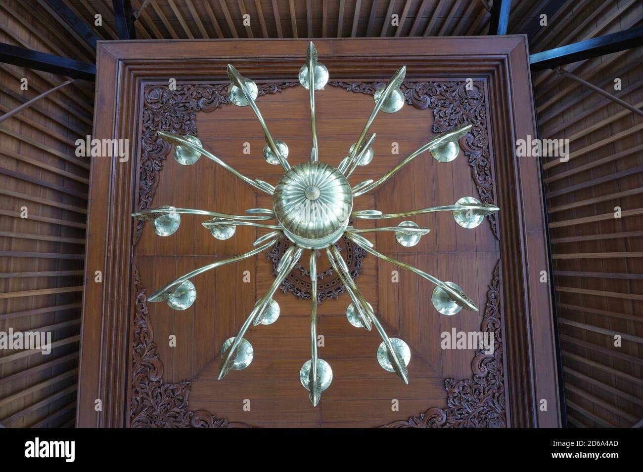 Ceiling paneling hi-res stock photography and images - Alamy