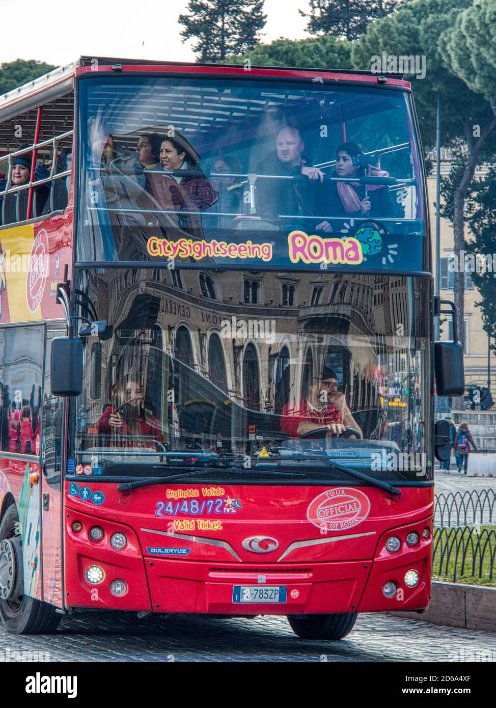 Double decker deck decked hi-res stock photography and images - Alamy