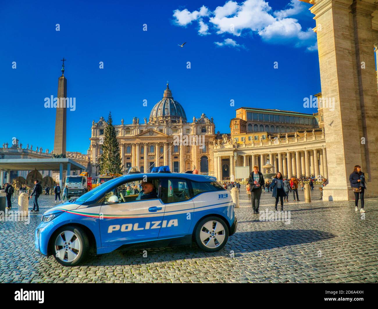 St peteros basilica hi-res stock photography and images - Alamy