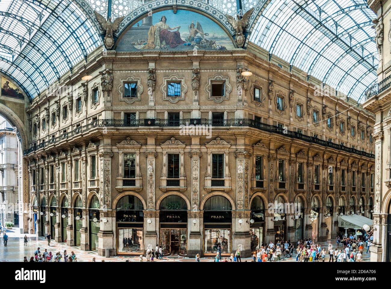 Italy milan victor emmanuel gallery hi-res stock photography and images ...