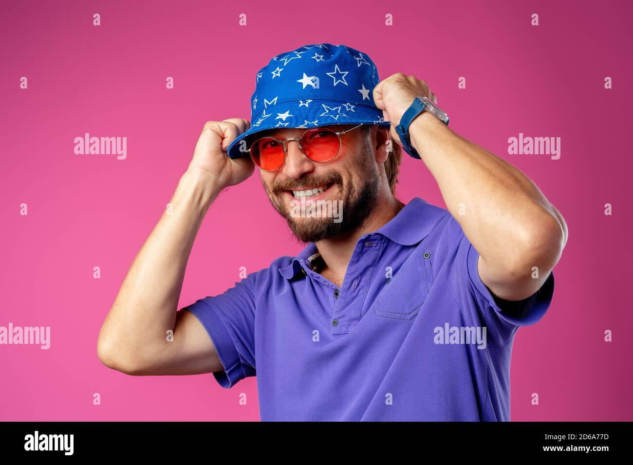 Man wearing silly hat hi-res stock photography and images - Alamy