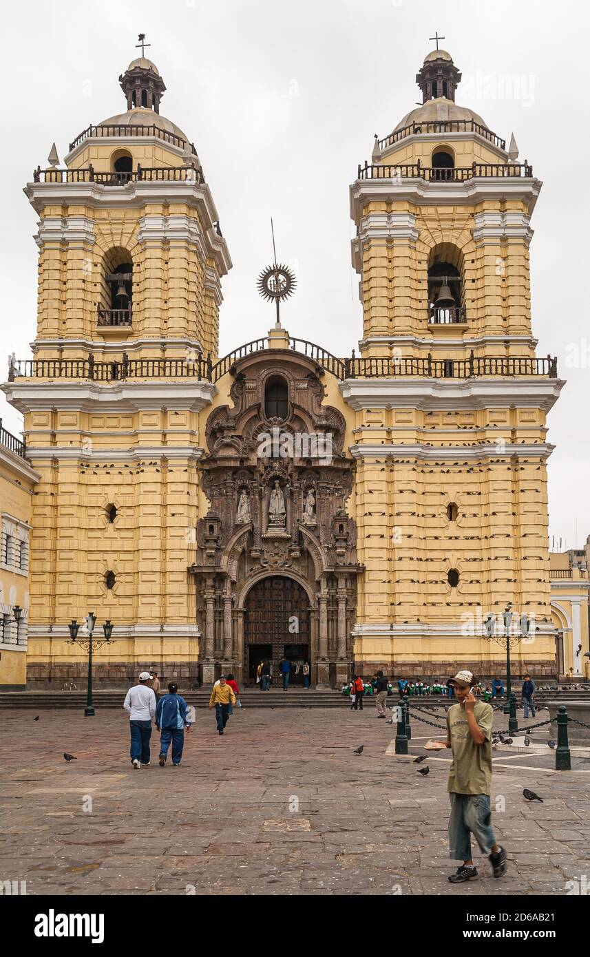 Double church towers hi-res stock photography and images - Alamy