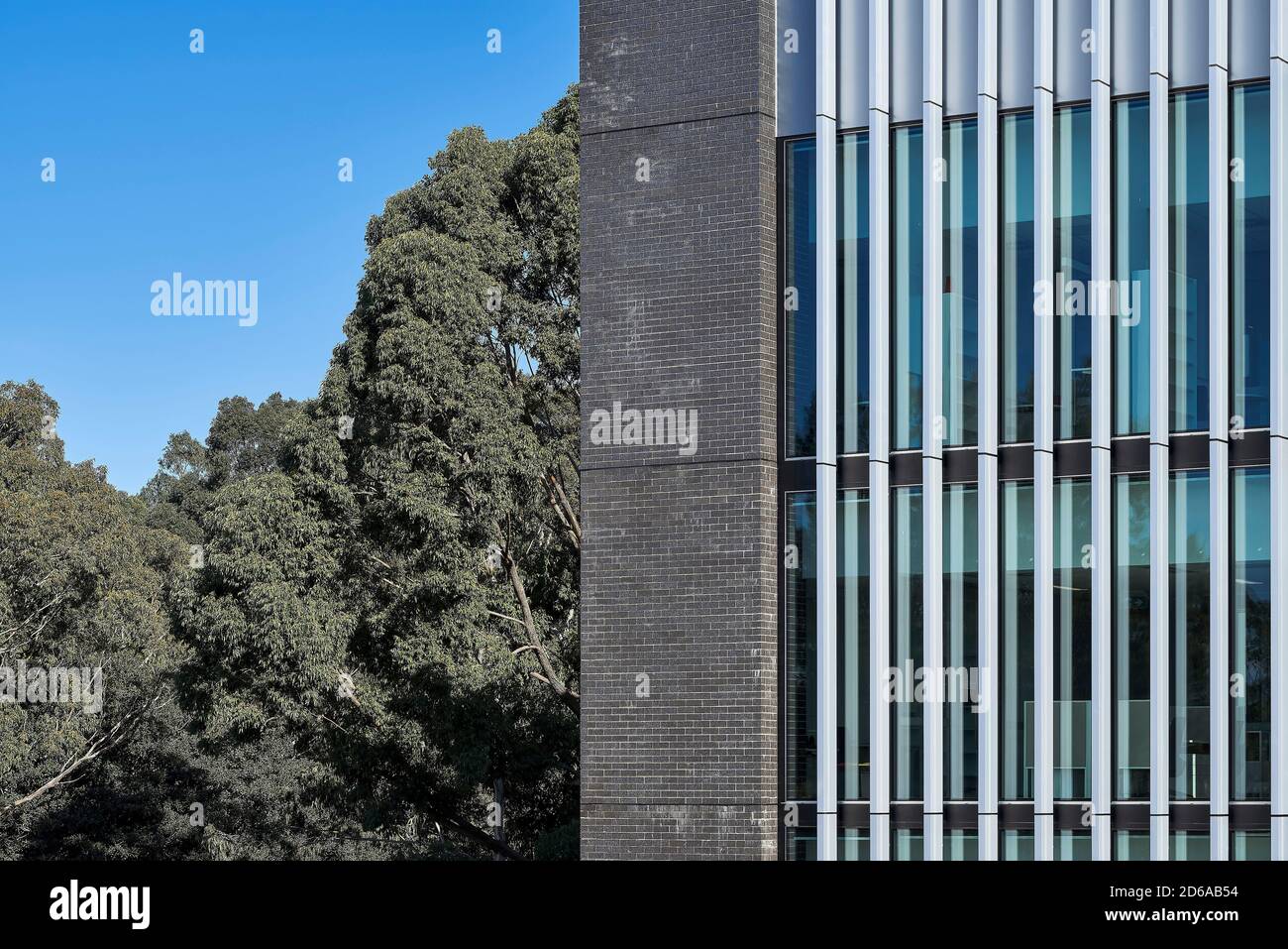 Eastern facade detail. University of Wollongong Western Building ...