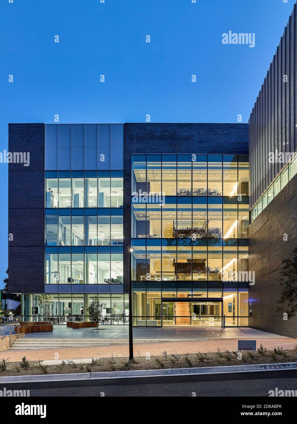 University of wollongong australia hi-res stock photography and images ...