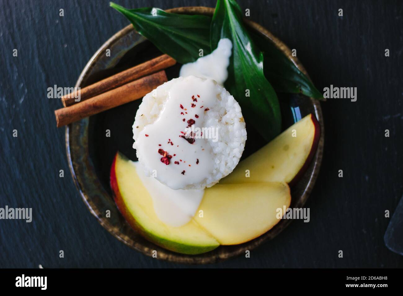 Top view of mango, sticky rice and yougurt Stock Photo - Alamy
