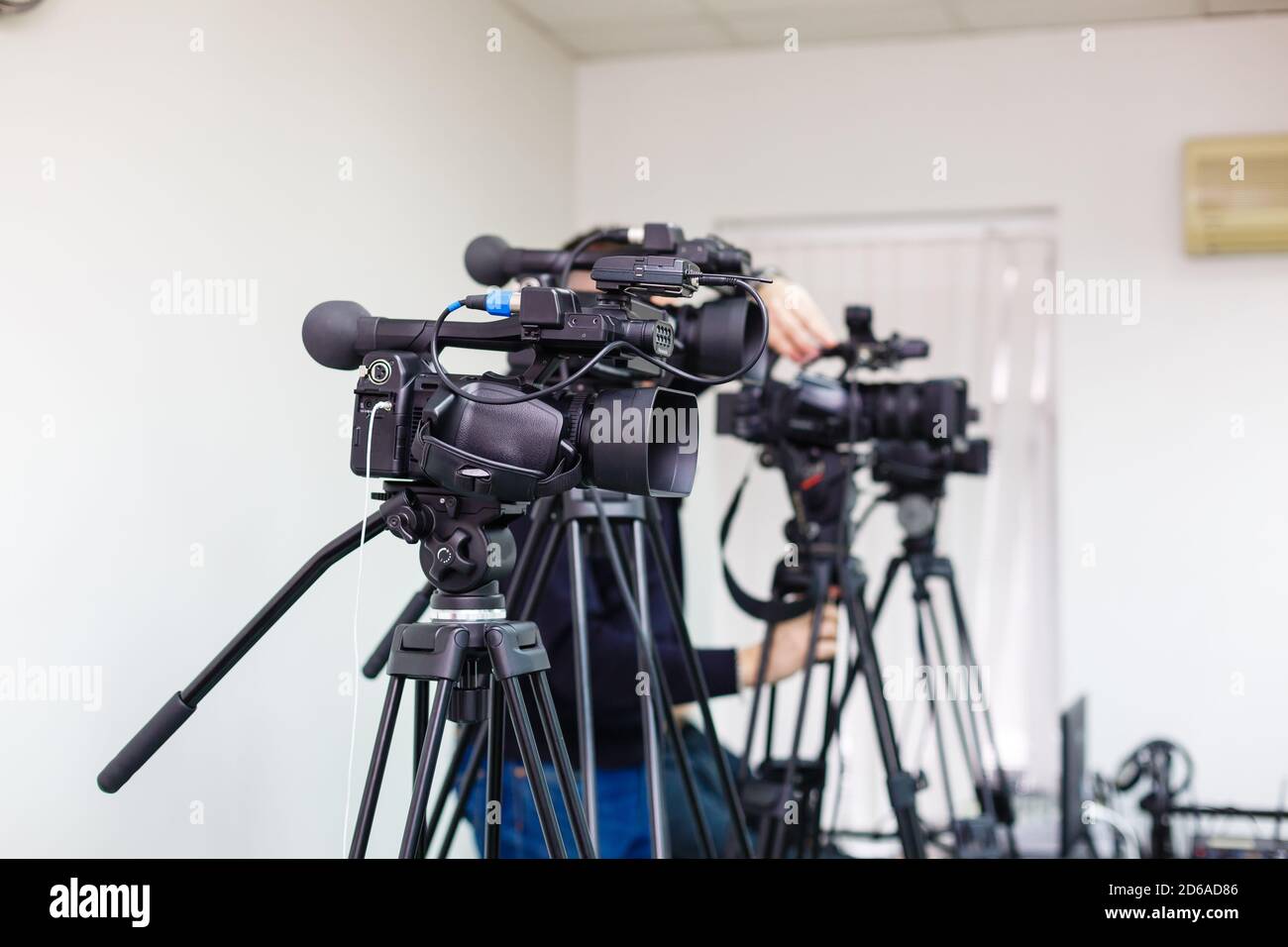 Panasonic video camera on tripod hi-res stock photography and images ...