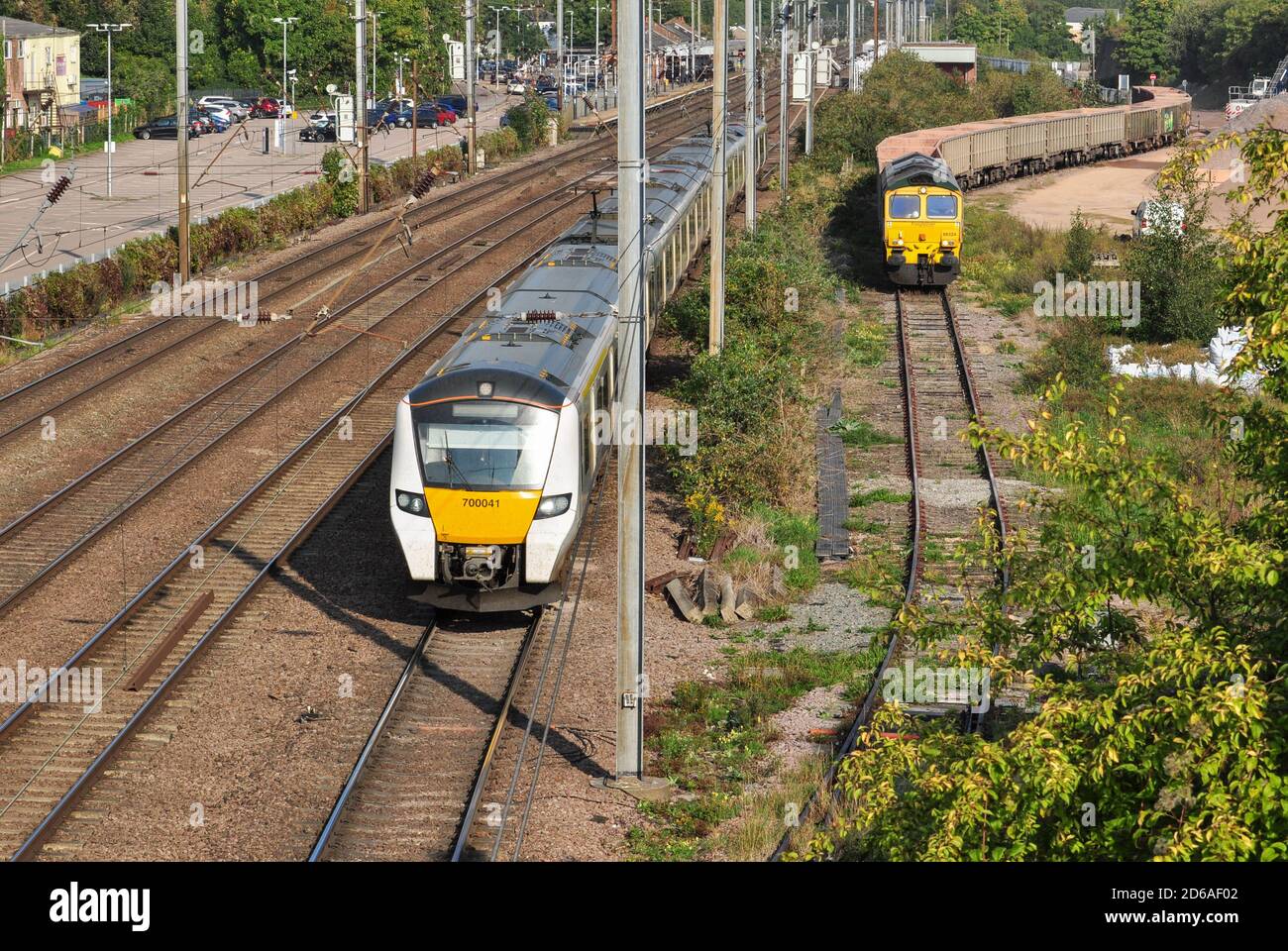 British commuter train hi-res stock photography and images - Alamy
