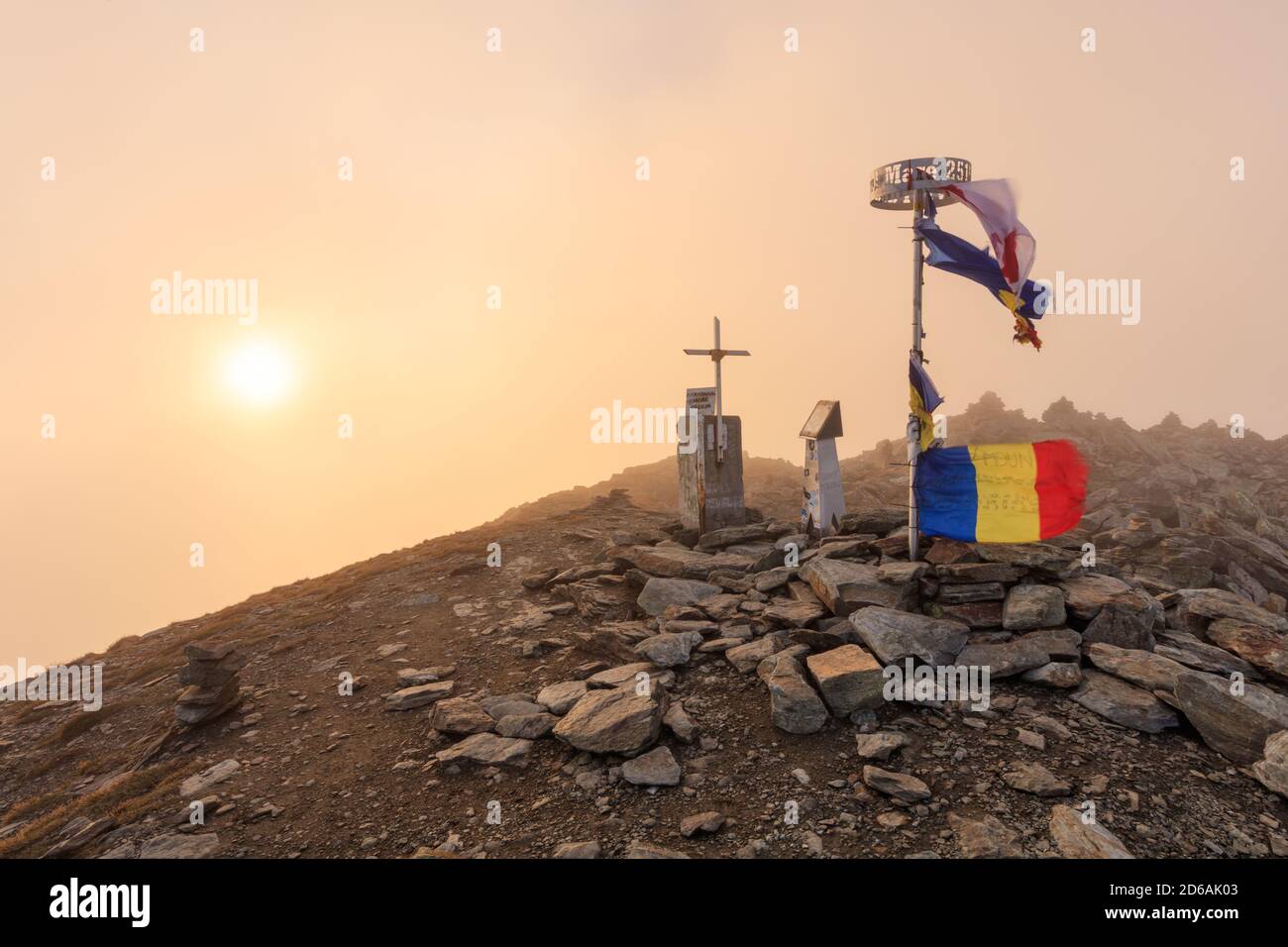 Parangul Mare Peak 2519m in Parang Mountains, Romania Stock Photo - Alamy