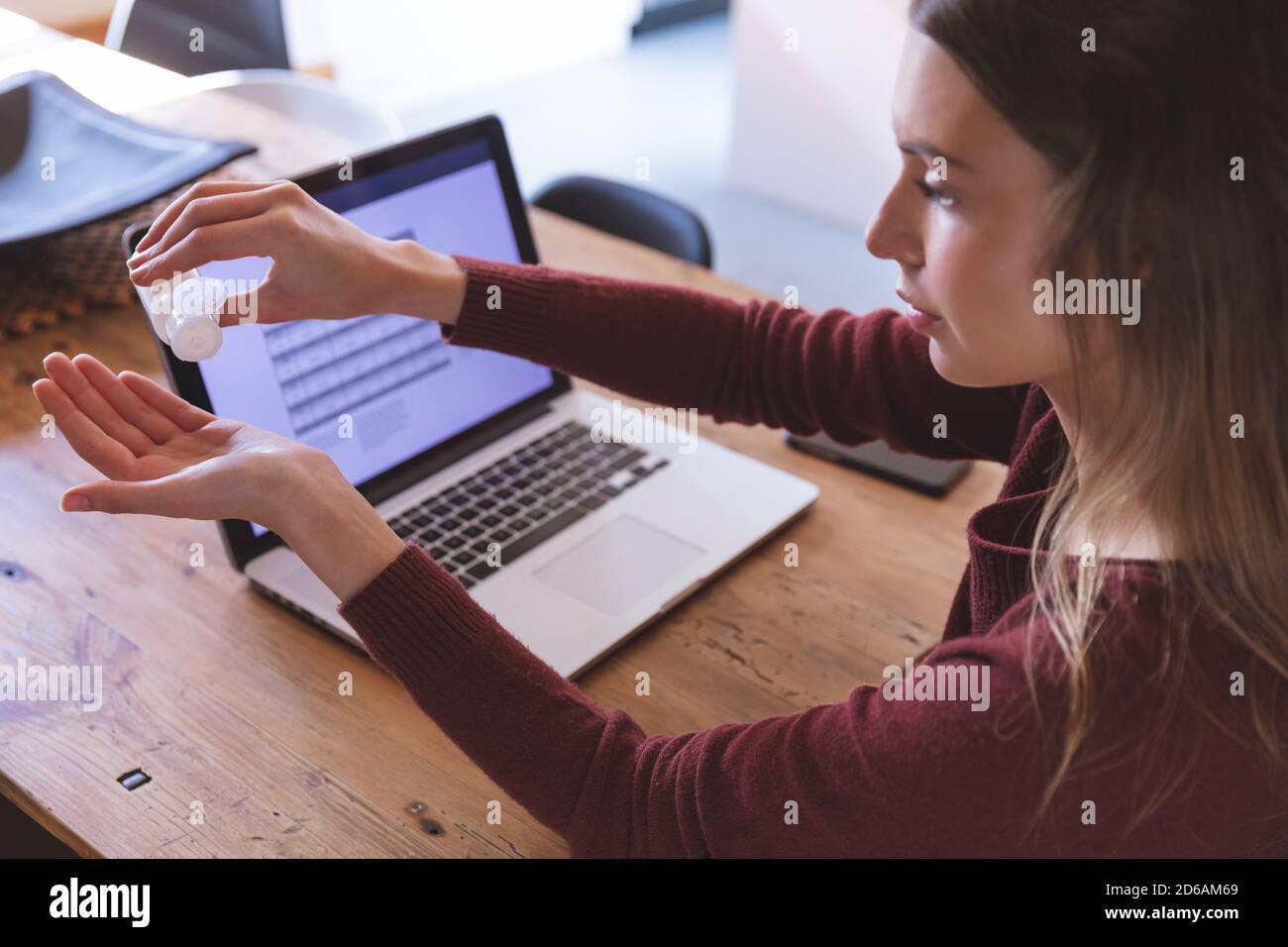 Home cleaning hands woman hi-res stock photography and images - Alamy