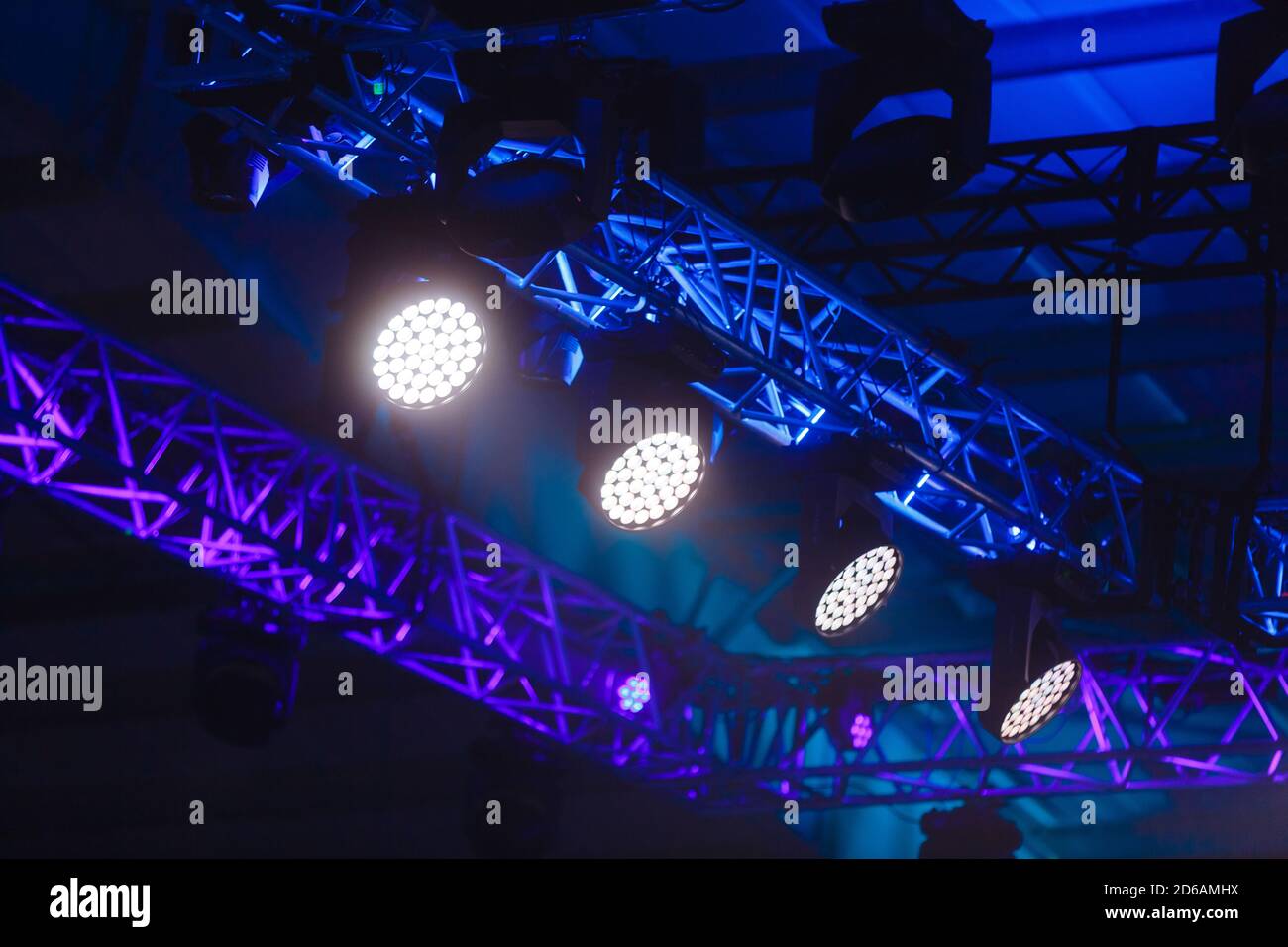 A bright light in front of a stage Stock Photo - Alamy