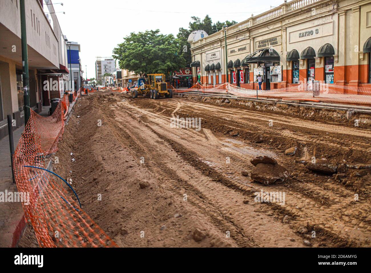 Reparación de calle hi-res stock photography and images - Alamy