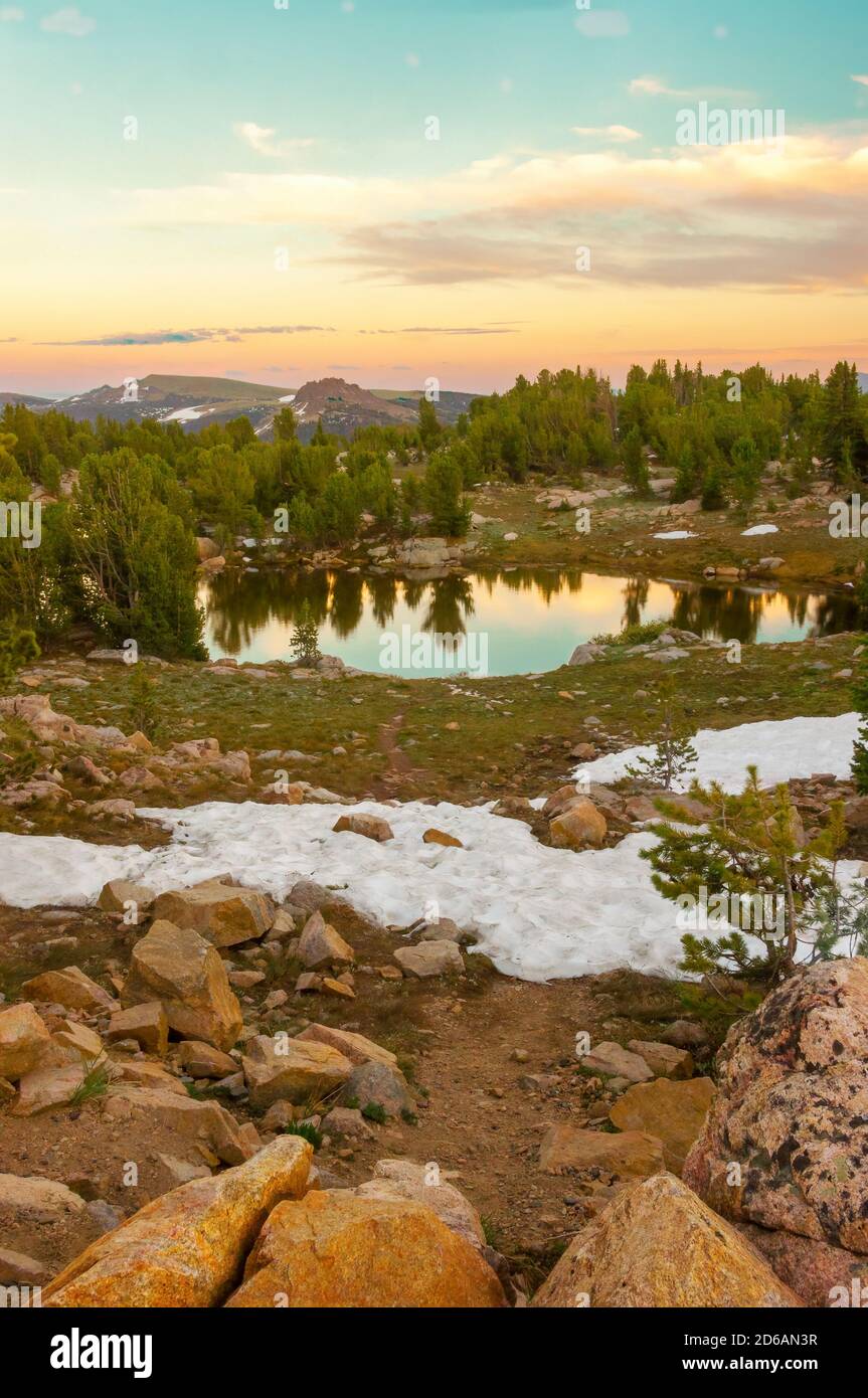 Glacier lake beartooth wilderness hi-res stock photography and images ...