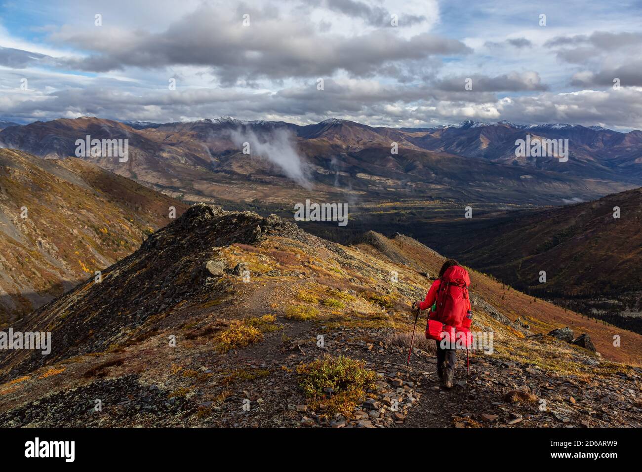 Backpacking in yukon hi-res stock photography and images - Alamy