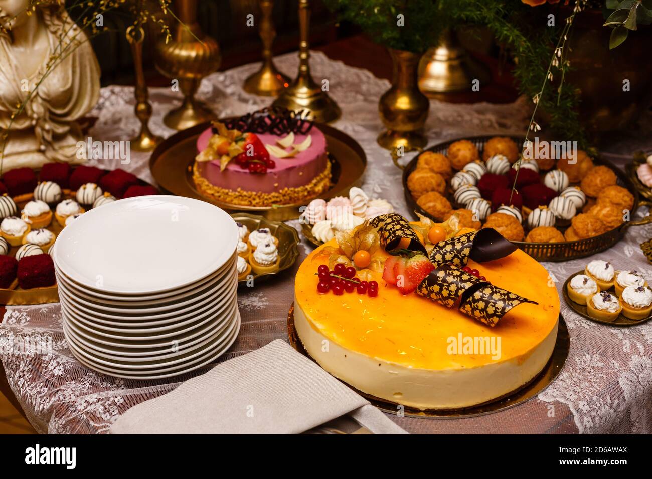 A plate of birthday cake on a table Stock Photo - Alamy