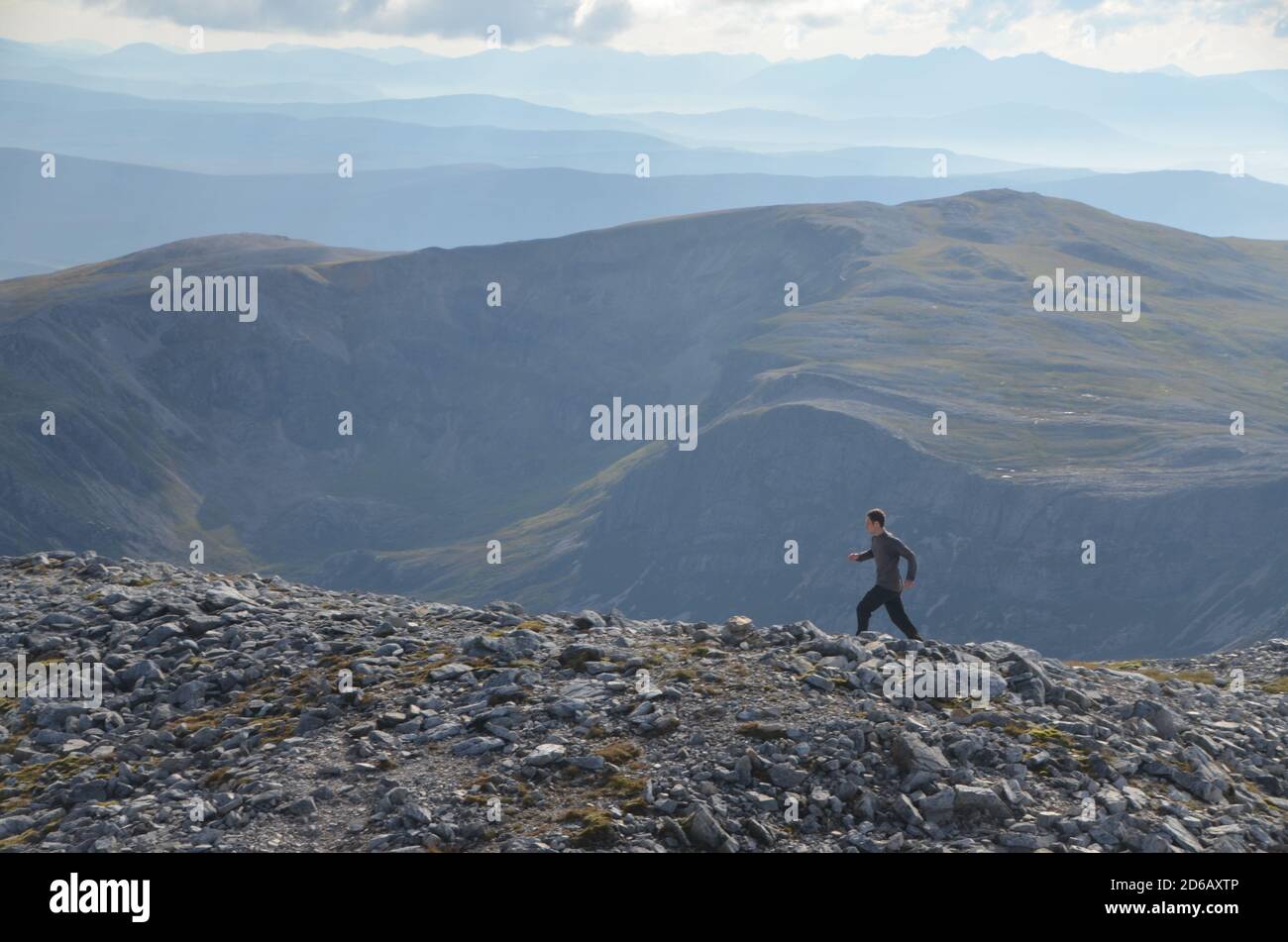 Scottish highlands mountains hi-res stock photography and images - Alamy