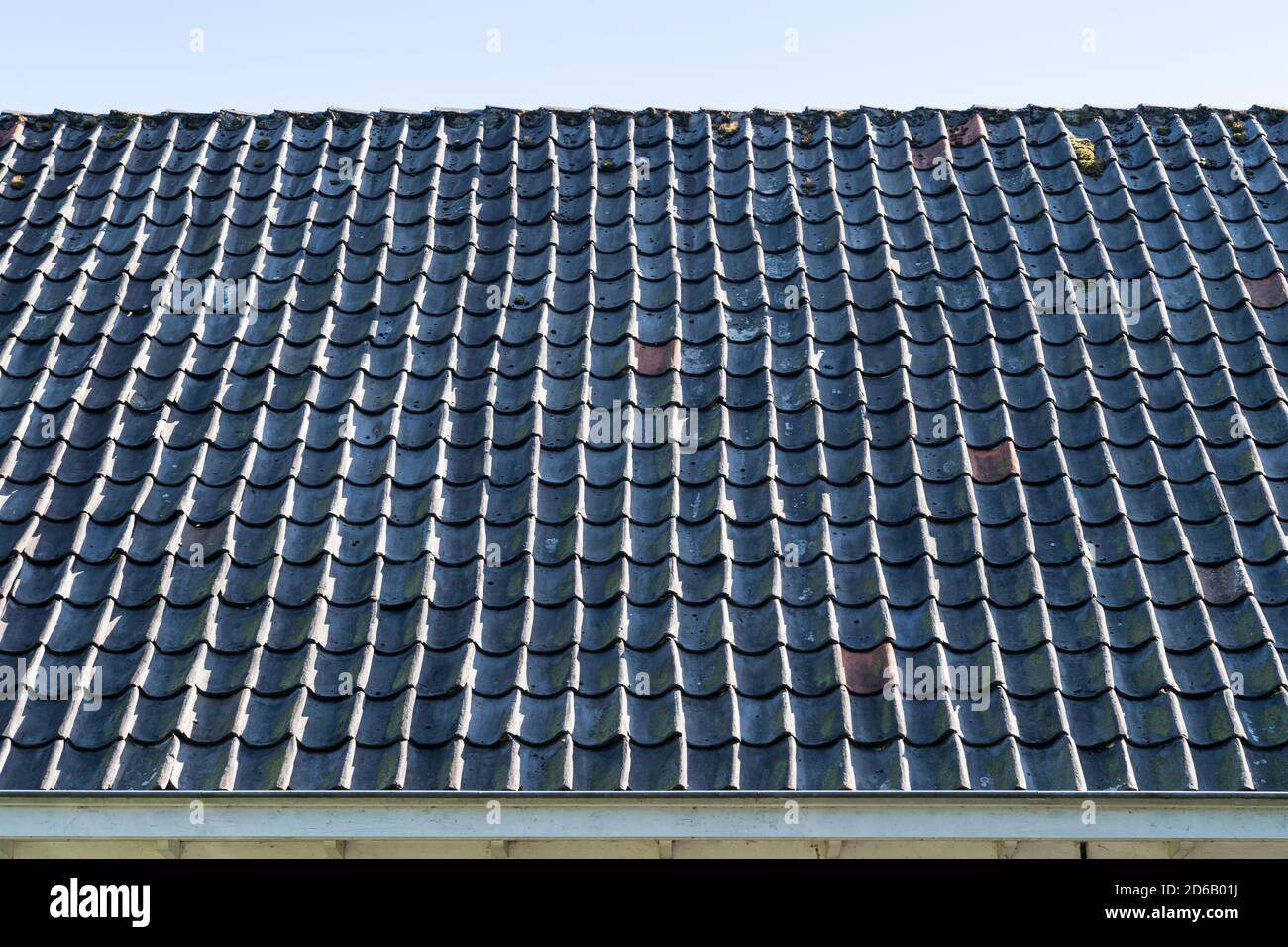Grey roof tiles close up and full frame in rows Stock Photo - Alamy