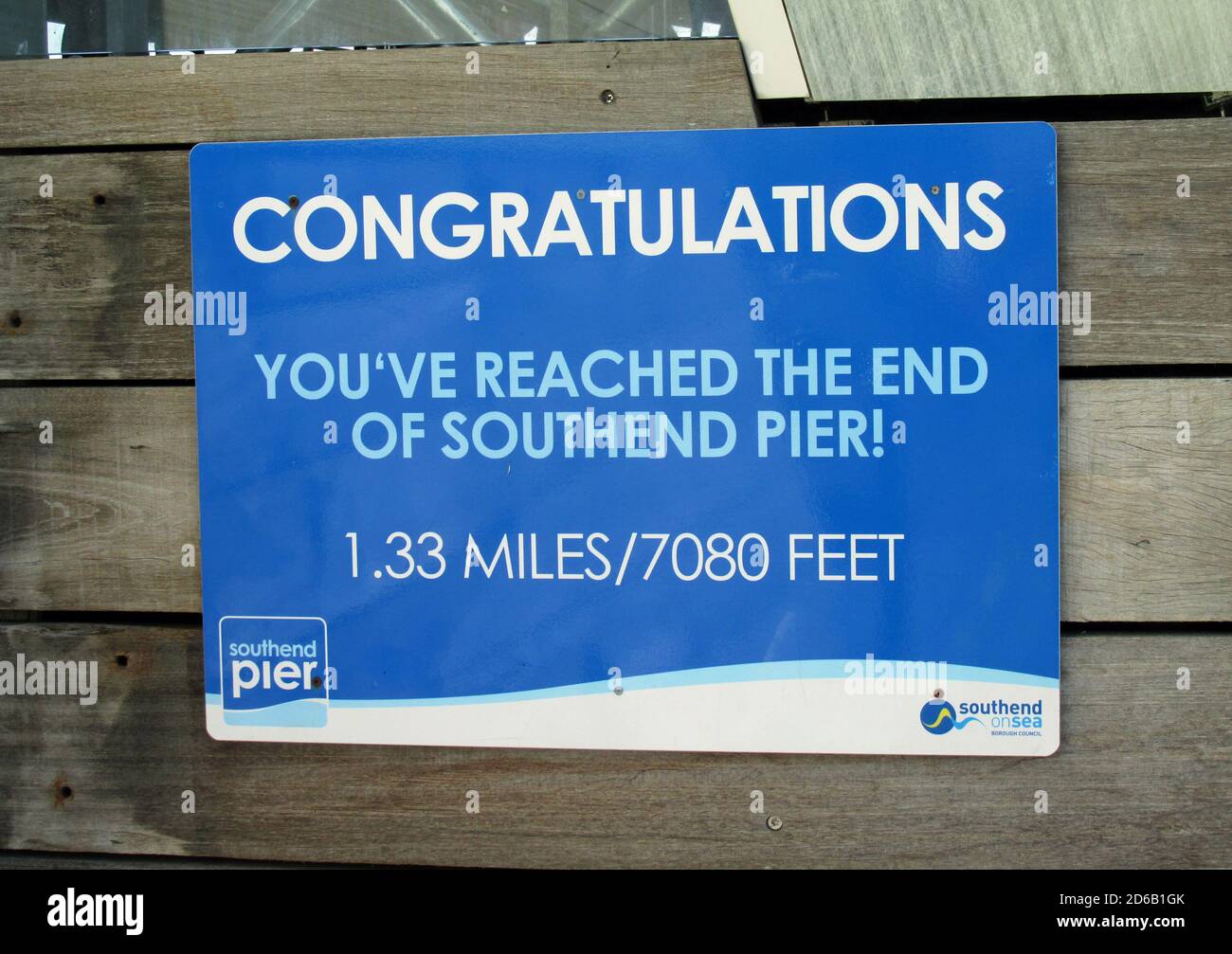 Pier 33 sign hi-res stock photography and images - Alamy