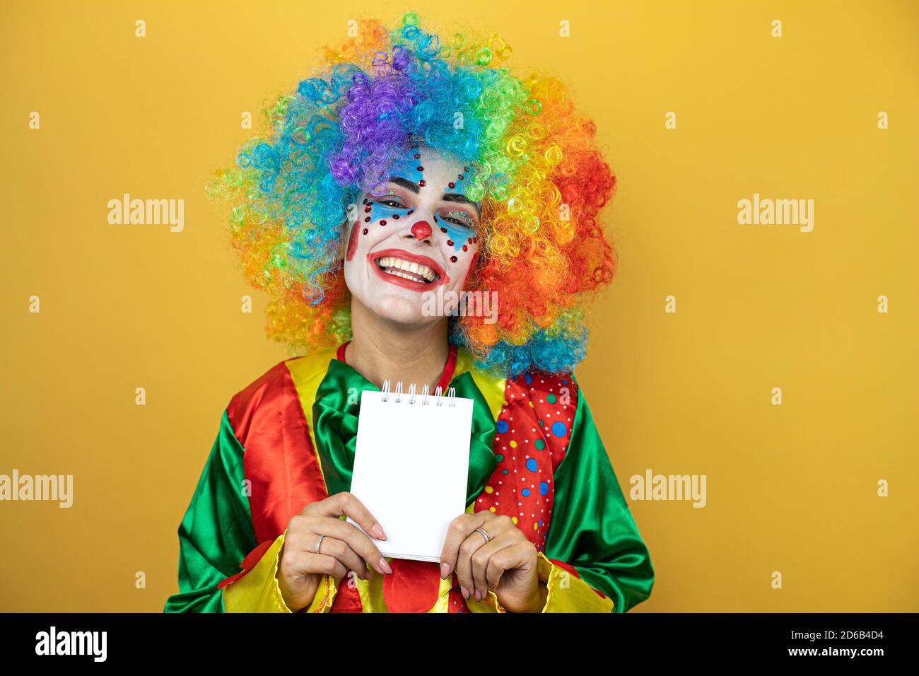 Clown holding blank sign hi-res stock photography and images - Alamy