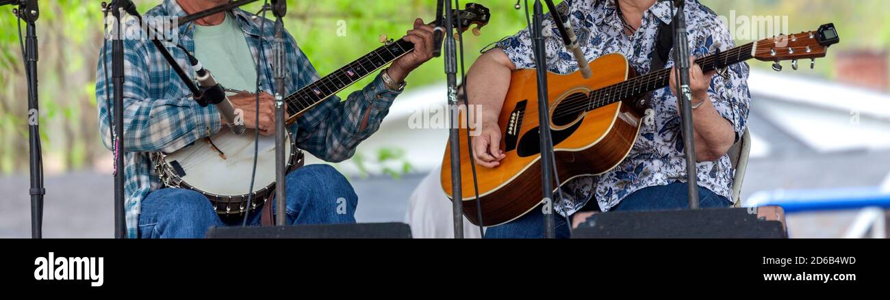 Duo music instruments hi-res stock photography and images - Alamy
