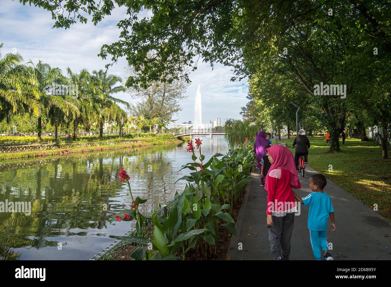 Titiwangsa Lake Recreational Park located at centre of Kuala Lumpur's ...