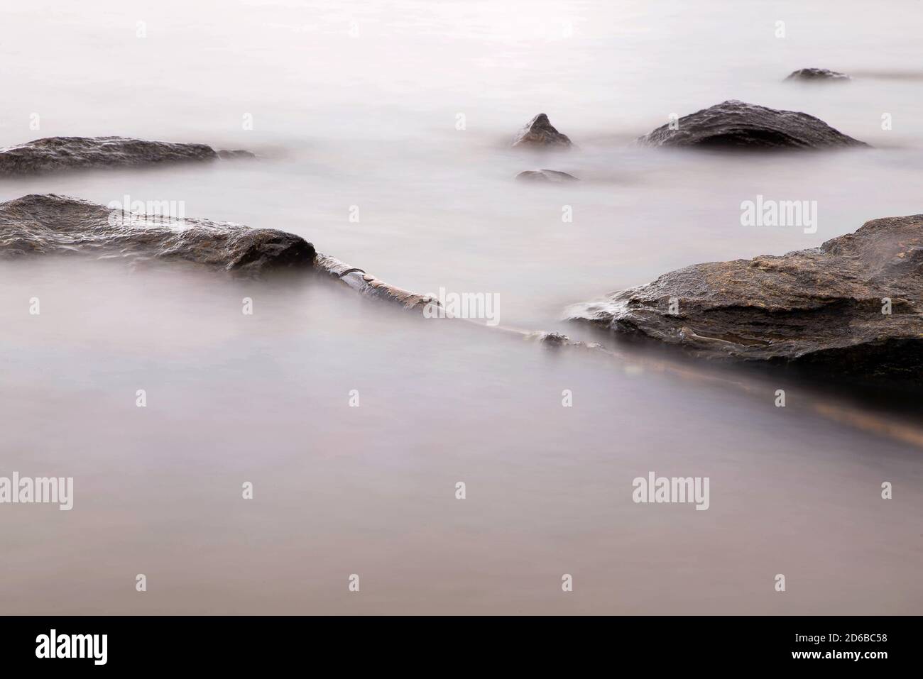 Water between the rocks hi-res stock photography and images - Alamy