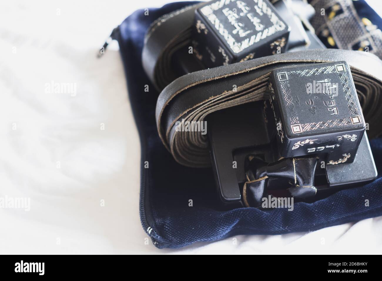 Tefillah hand hi-res stock photography and images - Alamy