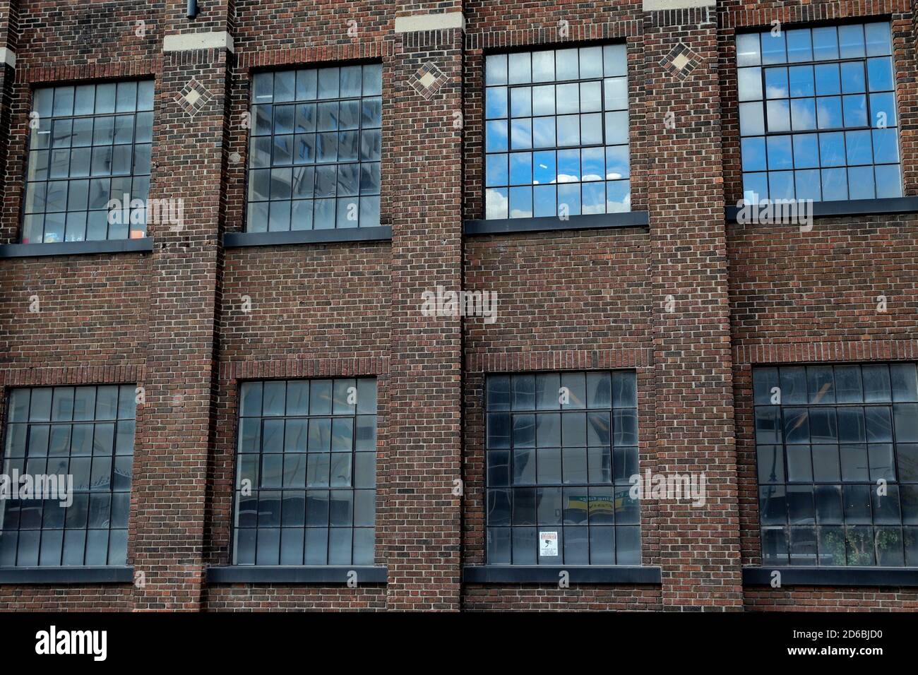 8 eight windows hi-res stock photography and images - Alamy