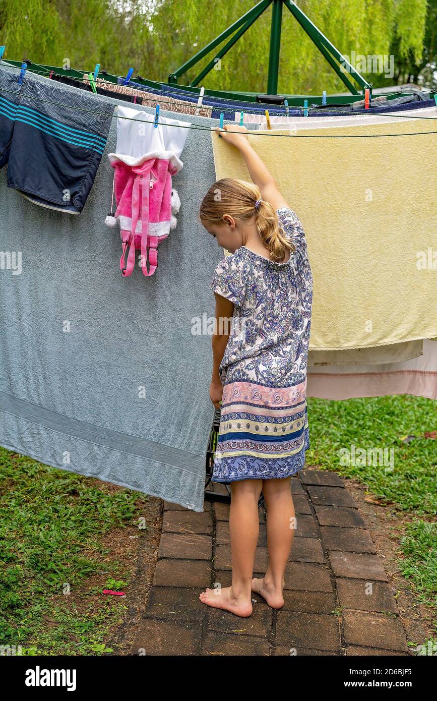 Sheets on washing line hi-res stock photography and images - Alamy