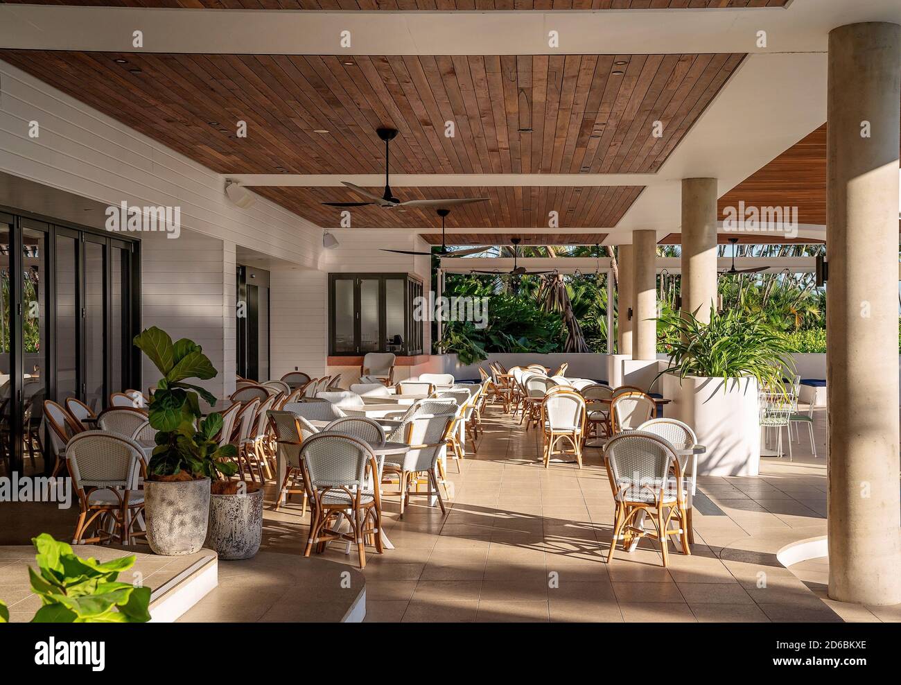 Buffet tables hi-res stock photography and images - Alamy