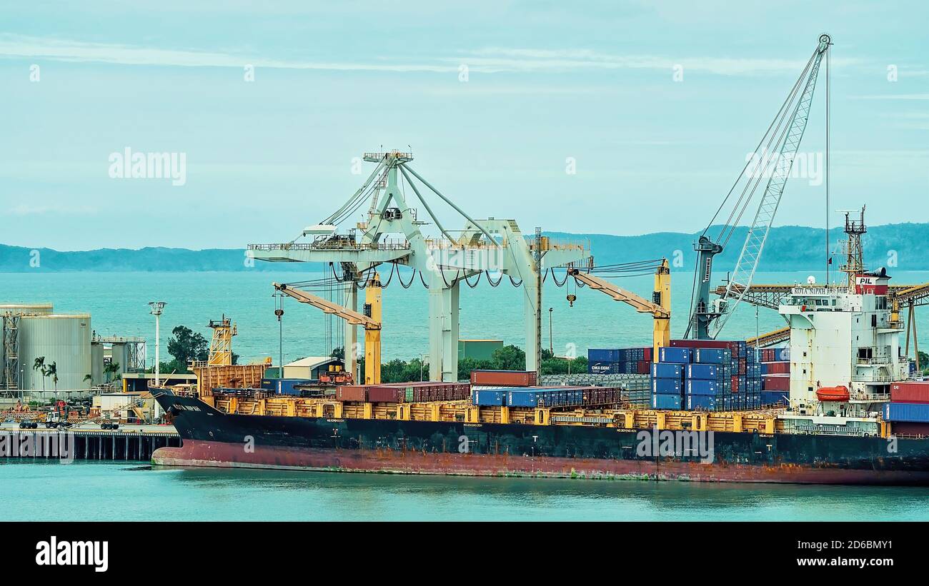 Loading facilities hi-res stock photography and images - Alamy