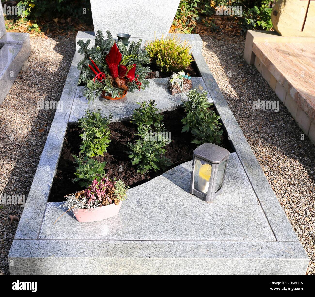 Well tended grave hi-res stock photography and images - Alamy