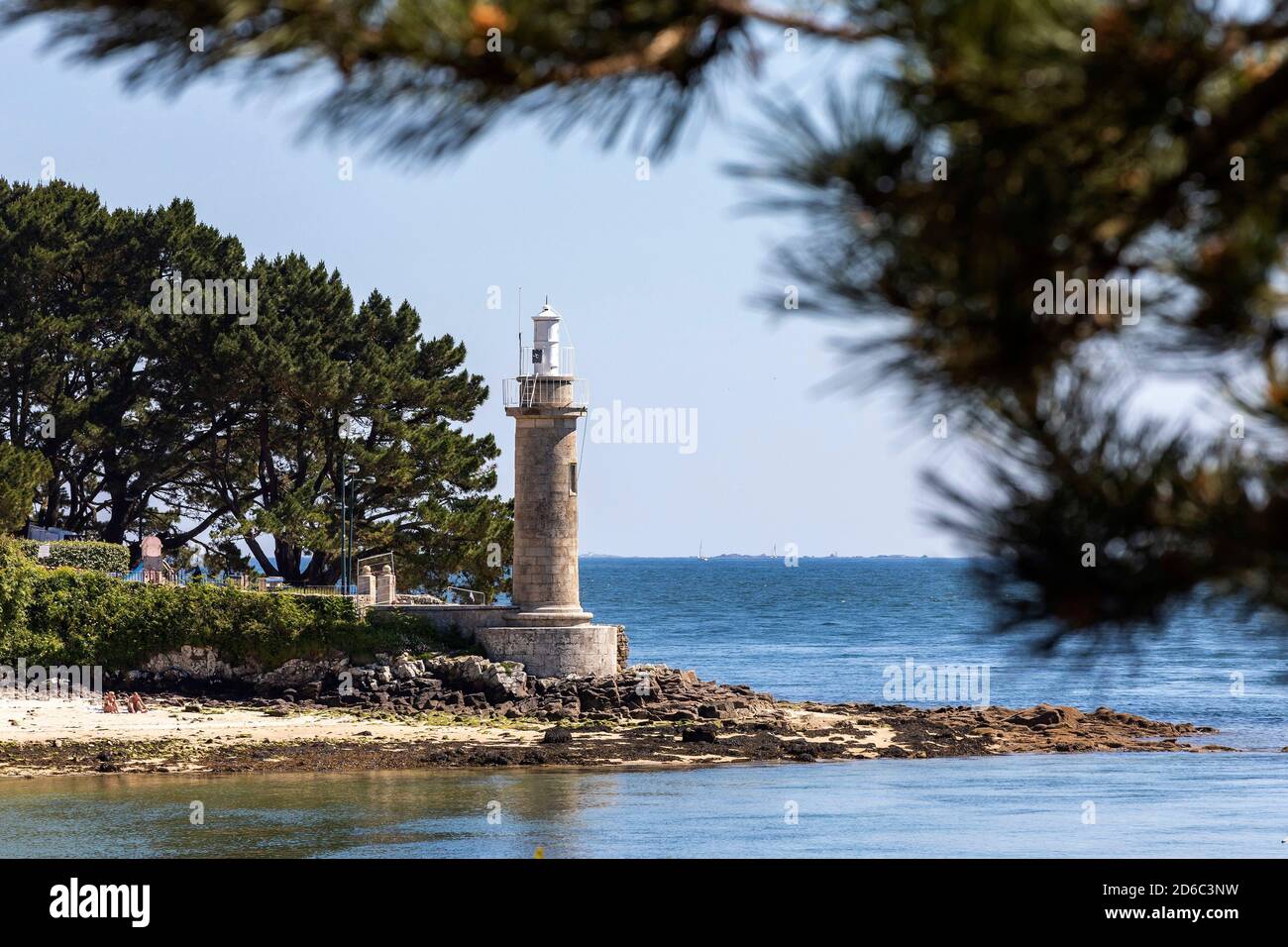 Benodet (Brittany, north-western France): lighthouse phare du Coq Stock ...