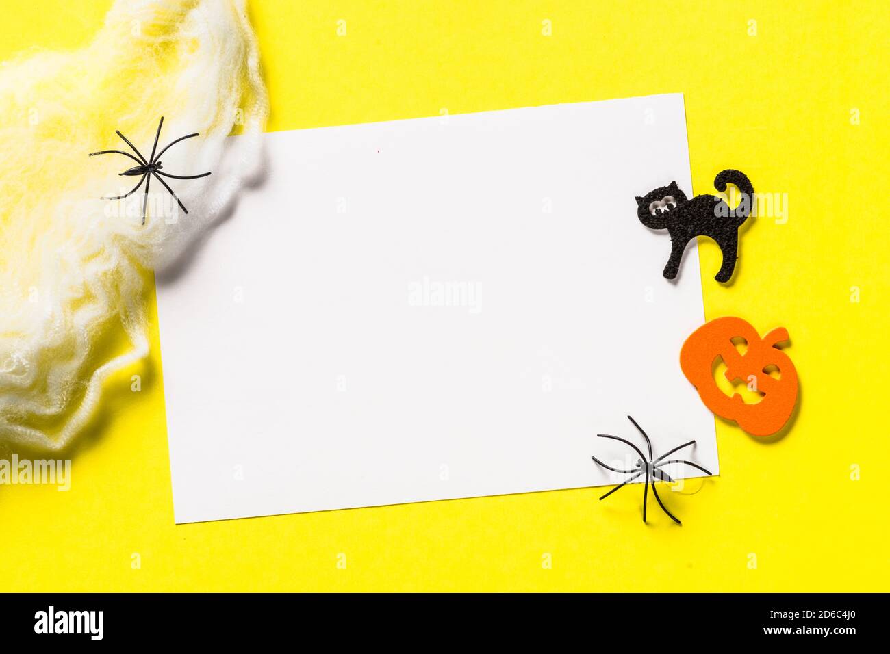 Halloween flat lay mock up with party decorations Stock Photo - Alamy