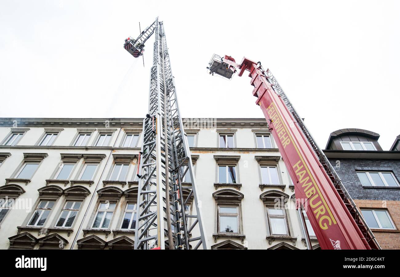 Hamburg, Germany. 16th Oct, 2020. A turntable ladder and a telescopic ...