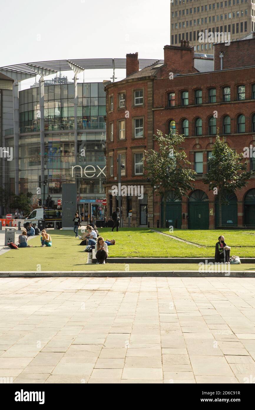 Manchester Cathedral gardens in the sunshine Stock Photo - Alamy